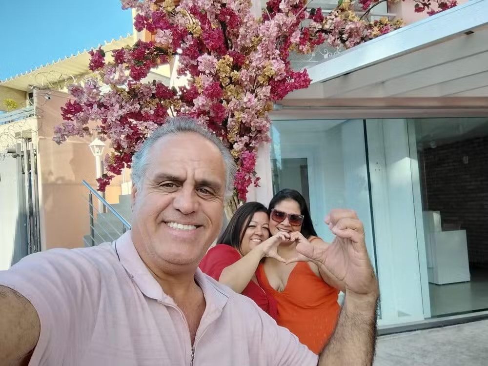 De vizinhos a trisal maduro: mineiros descrevem o dia a dia da paixão a ...